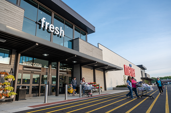 Meijer Opens Newest Supercenters in Warren and Wooster; Hank Meijer and ...