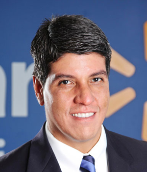 Walmart Sells Amigo Chain and Invests 57M Dollars in Puerto Rico; Iván Báez Shares | Deli Market ...